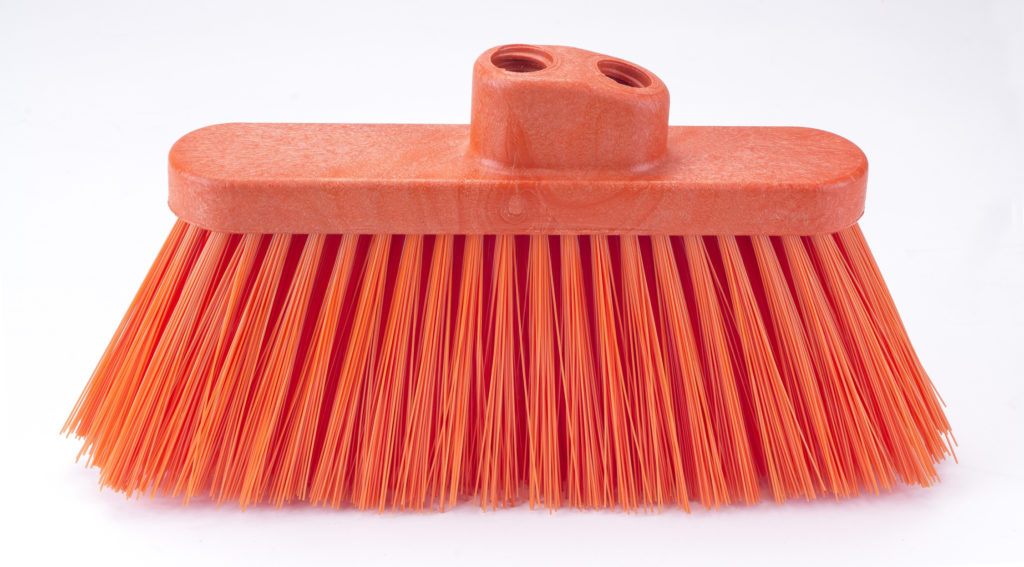 Escoba T/Cepillo Naranja Pbt 4702O – Dalce